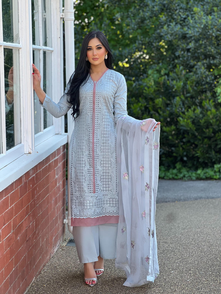 Buy Wedding Party Wear Dresses For Women Online | Izzza – Izzza.Co.uk