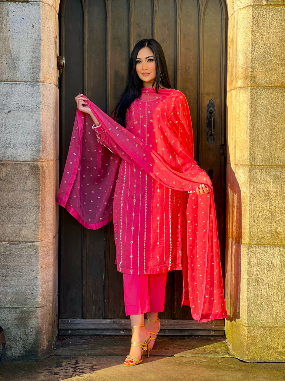 Buy Wedding Party Wear Dresses For Women Online | Izzza – Izzza.Co.uk